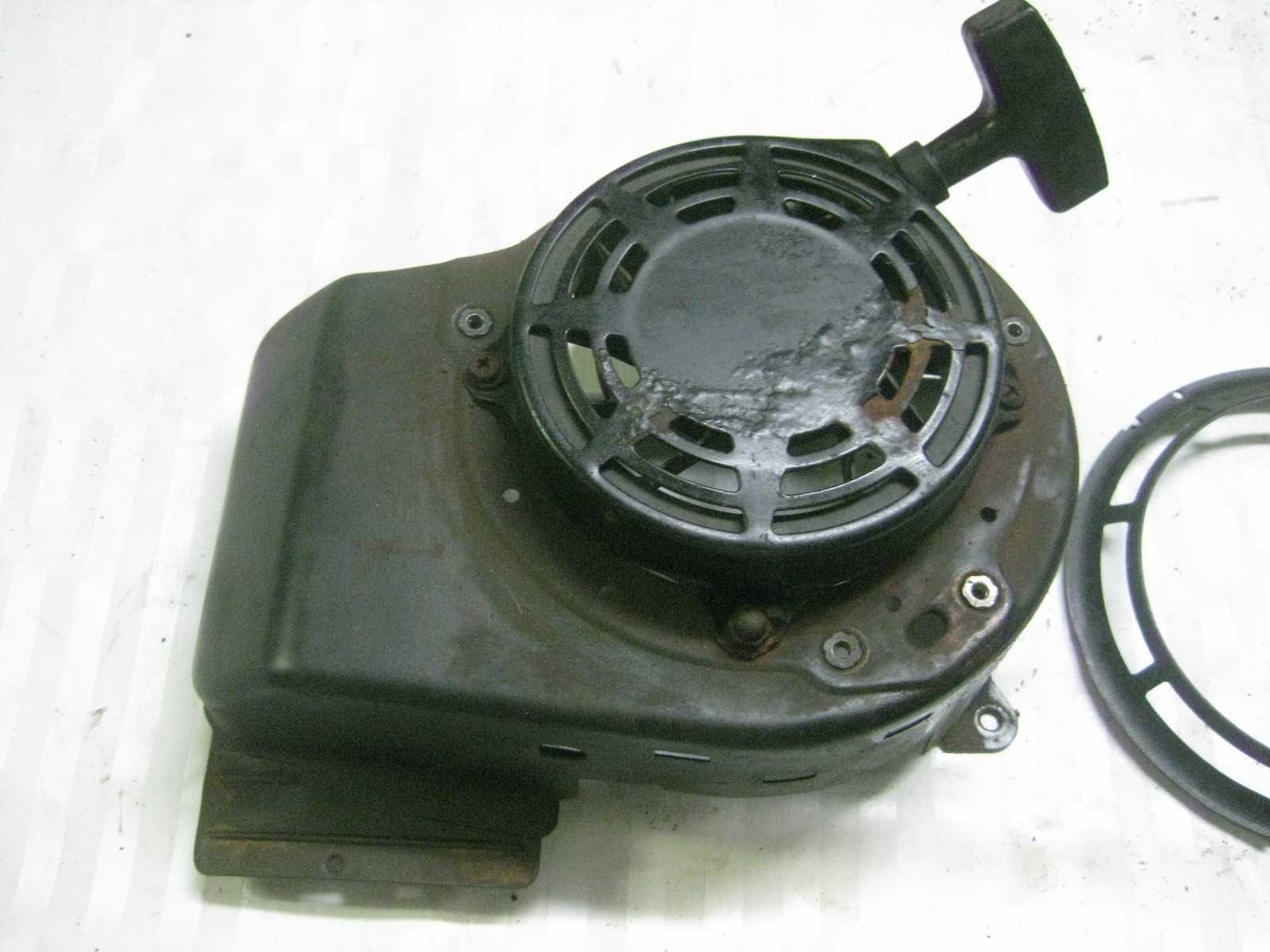 Briggs and Stratton 12H802-1534-21 Engine Recoil Starter Part 497680 ...