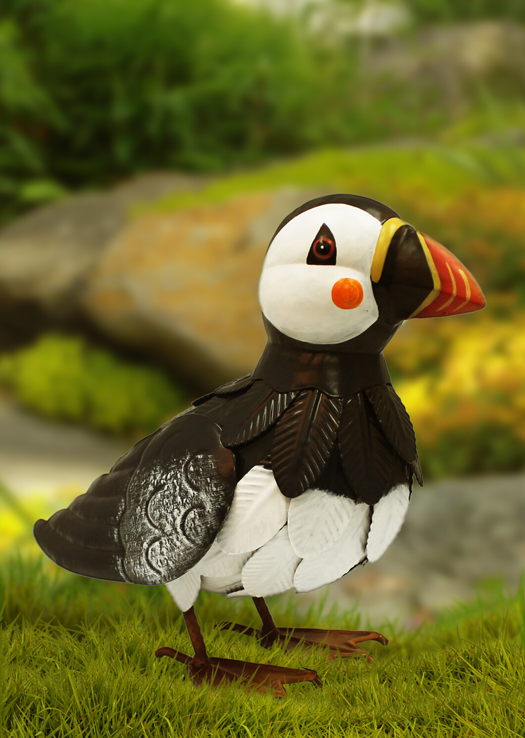 Lovely Lifelike Hand Crafted Metal Puffin Garden Patio Bird Ornament ...