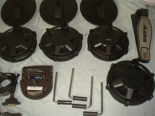 ALESIS NITRO MESH ELECTRONIC DRUM KIT WITH DM7X BRAIN/MODULE -READ! | eBay