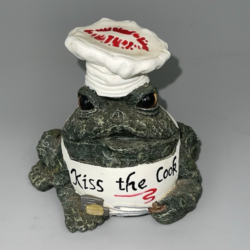 Funny Frog Chef Figurine “Kiss the Cook” Apron Hat Toad Kitchen Decor 4 ...