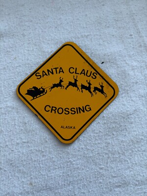 MAGENT REFRIGERATOR TYPE FLAT 3" X 3" TRIANGLE SANTA CLAUS CROSSING ...