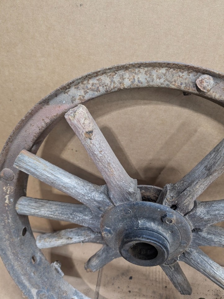 Antique Ford Model T Wheel Hub 21" Diameter 12-Wooden Spoke Wood Steel ...