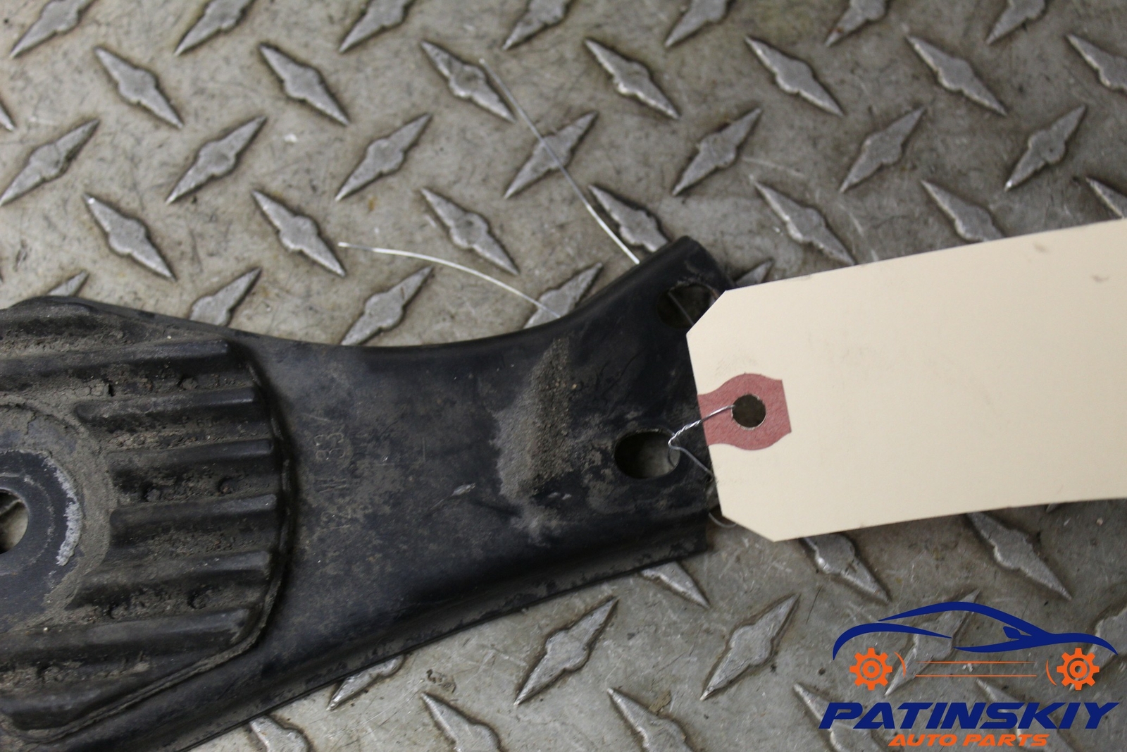 2013 MERCEDES BENZ C250 REAR LEFT DRIVER SUBFRAME MOUNT BRACKET LH L 13 ...