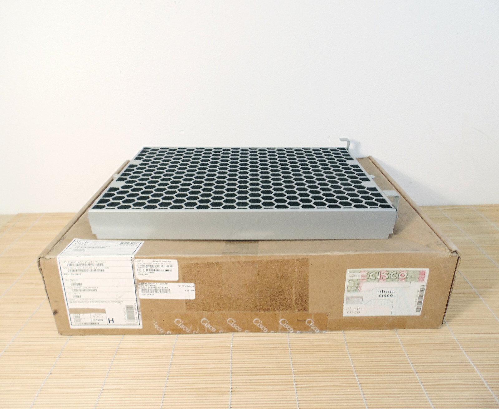 Neu Cisco ASR-9912-FLTR-CEN ASR 9912 Air Filter with Media Center New ...