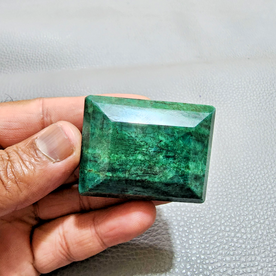435 Crt Excellent Green Brazilian Emerald Gemstone Rectangle Cut ...