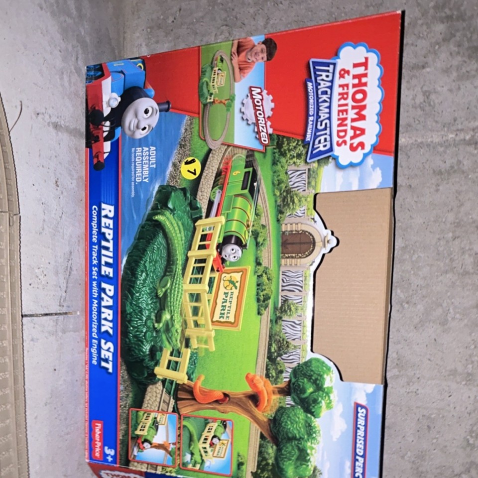Thomas & Friends TrackMaster Reptile Park Motorized Train Set | eBay
