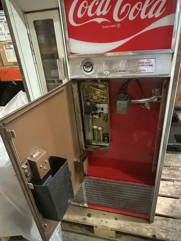 Vintage Coke Machine (1970's) | eBay