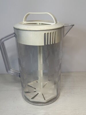 Pampered Chef Quick Stir 2 Quart Beverage Pitcher Checkerboard White | eBay