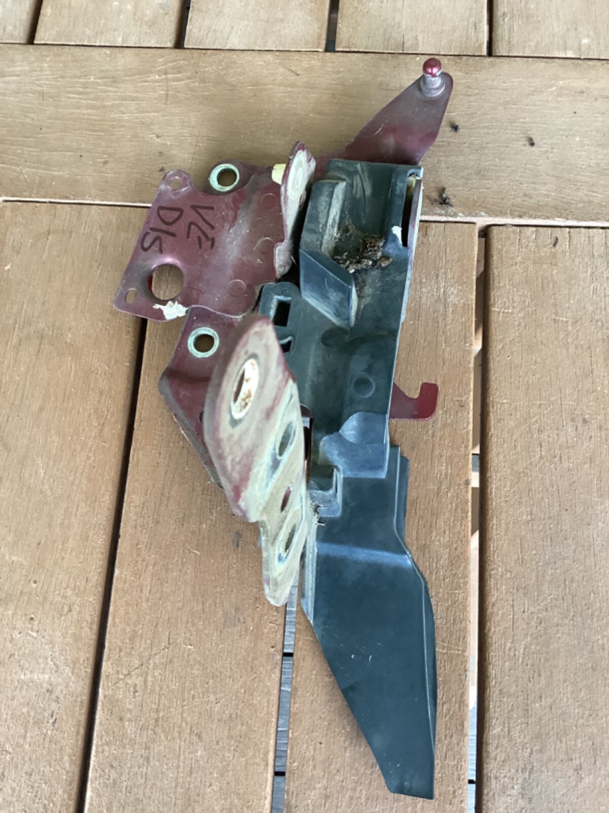 VE Holden Commodore Sedan Driver Side Bonnet Hinge | eBay