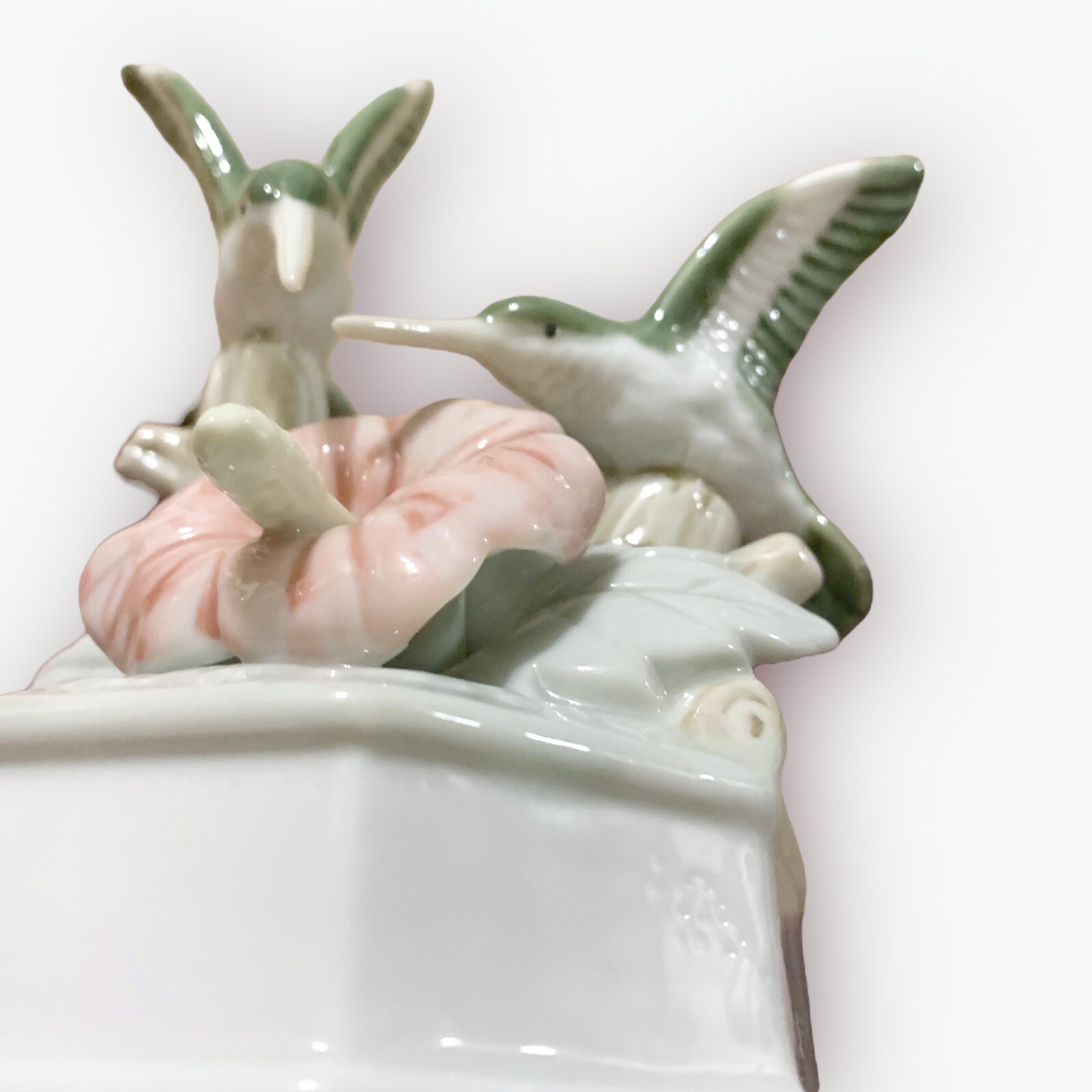 Vintage Ceramic Hummingbirds In Flight- Hibiscus Flower Music Box ...