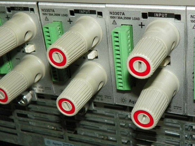 Keysight (Agilent) N3307A Electronic load module 3-150V 30A 250W dc for ...