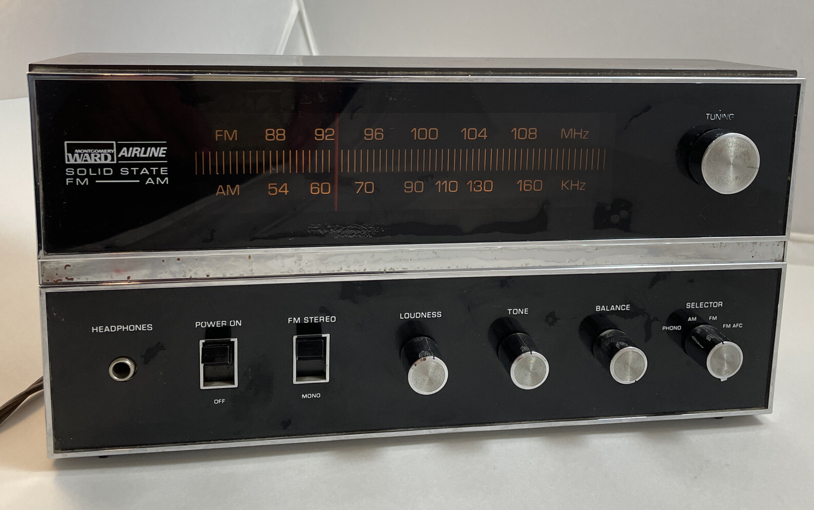 Montgomery Wards Airline Solid State AM FM Radio Model GEN 6111A | eBay