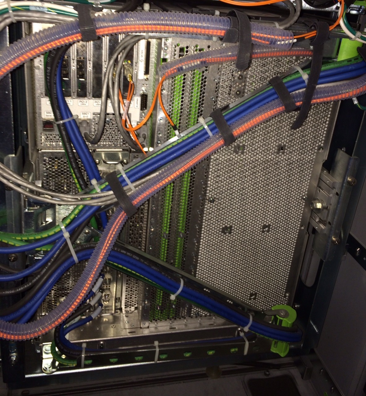 SUN ORACLE NETRA 1280 SUN FIRE V1280 N1280 WITH DRIVES FANS AND POWER ...