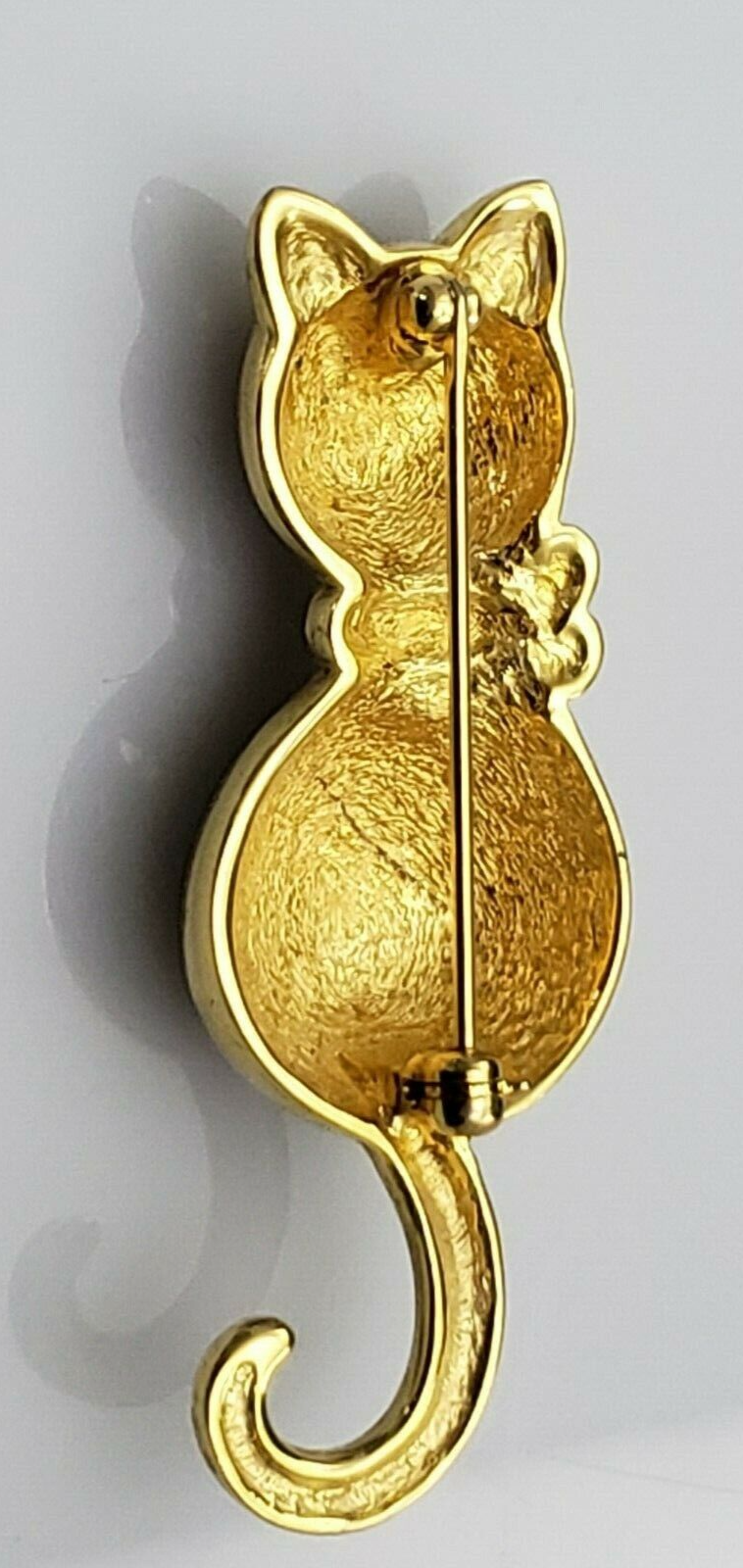 Cat Kitty Brooch Pin Gold Tone Shiny Metal Figural Curled Tail Back ...