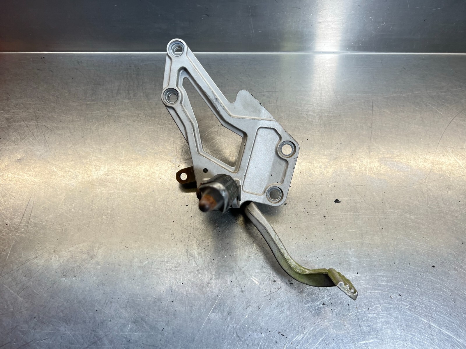 1989 Kawasaki ZX750 Ninja Right Rearset Brake Pedal Foot Rest Bracket ...