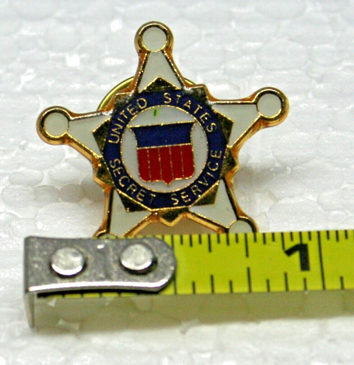 US Secret Service Enameled Lapel Pin Hallmark Stamp: VWE 717 299 6774 ...