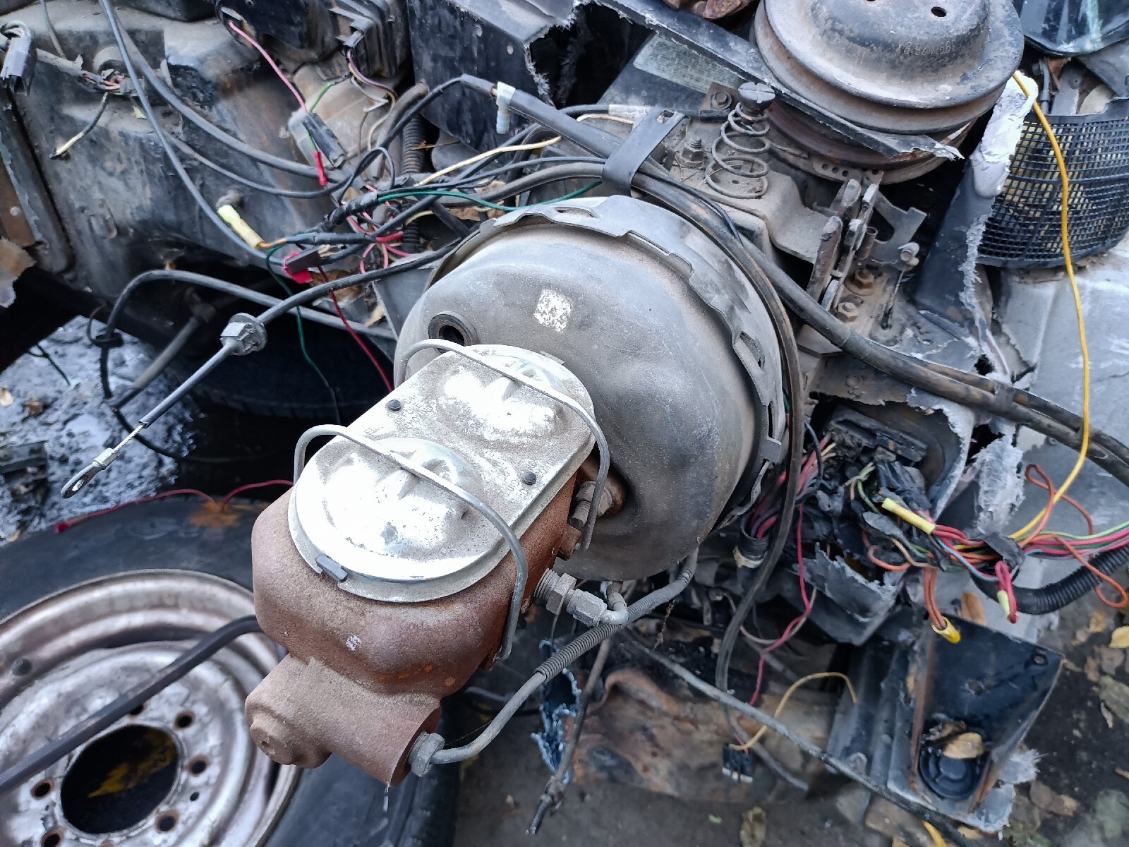 77 78 79 80 81 82 C3 Corvette Brake Vacuum Booster and Master Cylinder ...