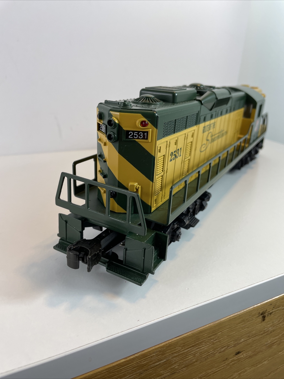 WILLIAMS GP9 CNW 2531 Chicago & Northwestern O SCALE LOCOMOTIVE w blast ...