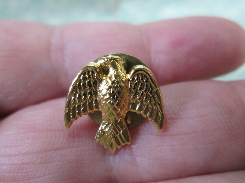 Vintage Gold Tone Colonial-Style Eagle Lapel Pin / Q | eBay