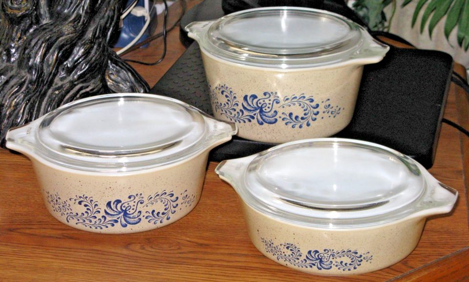 SET OF 3 VINTAGE PYREX HOMESTEAD CASSEROLE BOWLS w CLEAR GLASS LIDS ...
