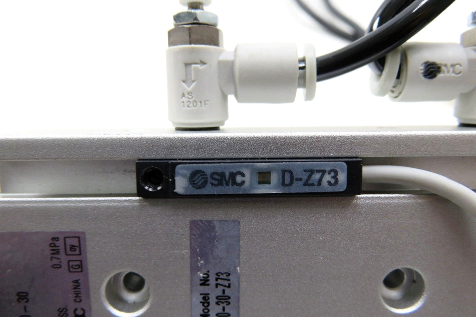 SMC CXSL10-30-Z73 Pneumatic Dual Rod Cylinder w/ SMC D-Z73 Sensor | eBay