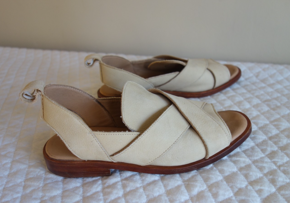 FREE PEOPLE Light Tan Slingback Cross-over Sandals – Wmns 36 (U.S ...