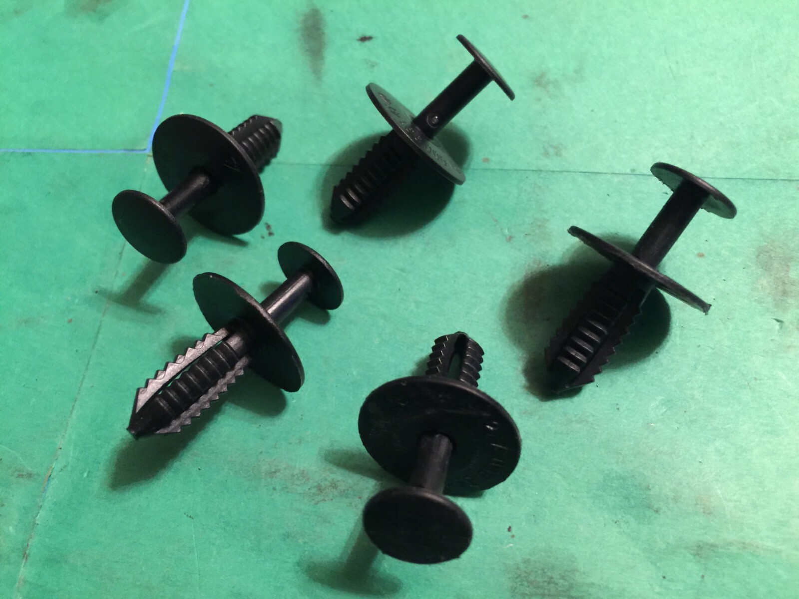 2015-24 Mercedes Fender Liner Rivet 0009914140 OEM 5PC | eBay