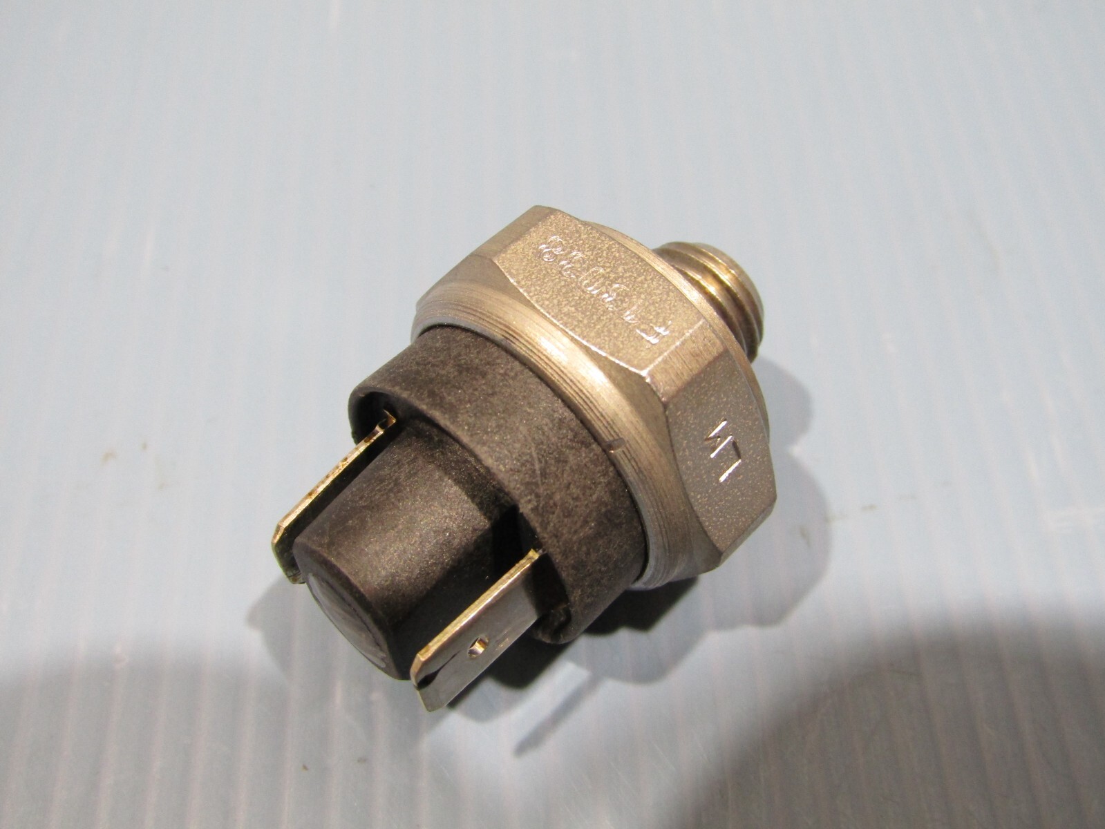 Genuine IVECO EuroCargo Oil Pressure Sensor 500320913 4850511 for sale ...
