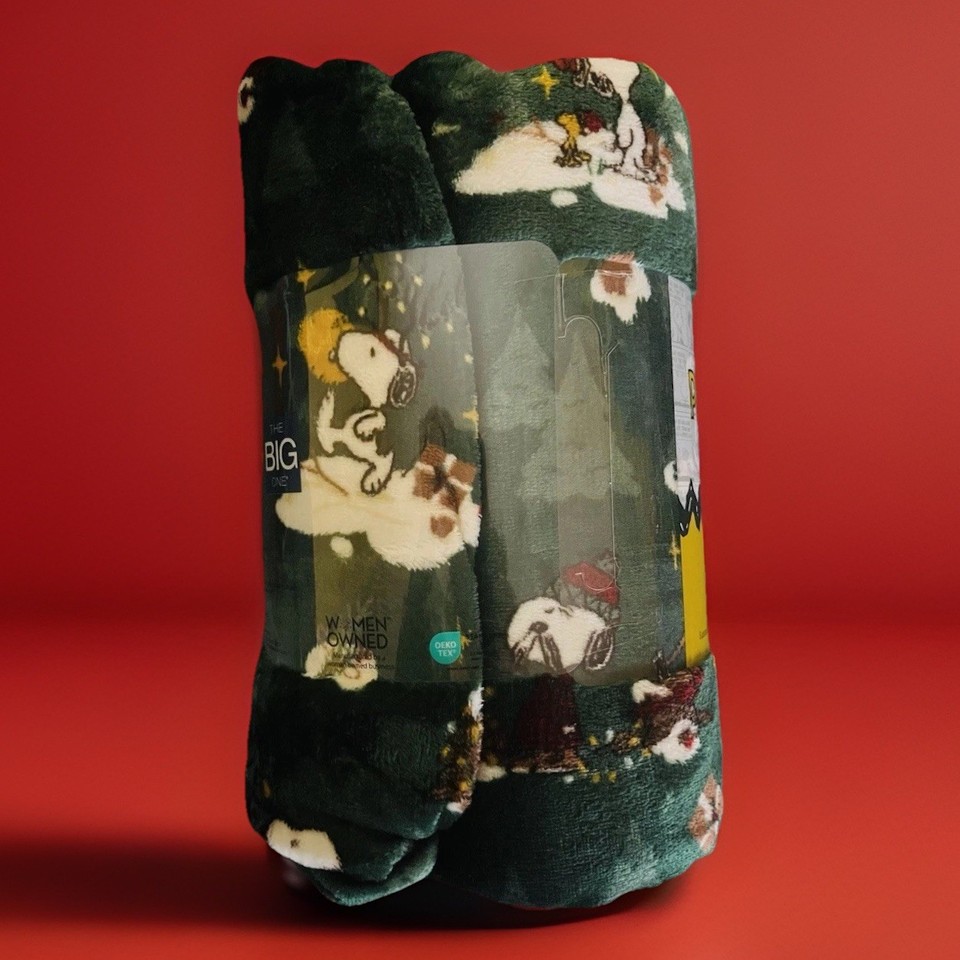 Peanuts Snoopy Christmas Throw Blanket Green 60x72 Big One Oversized ...