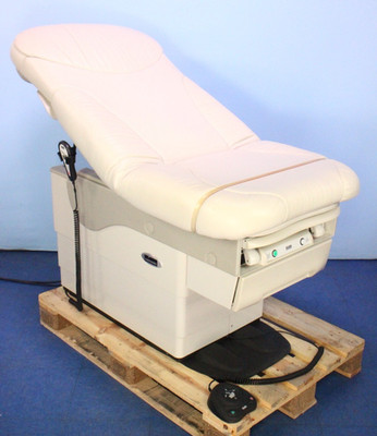 Midmark 623-008 Power Exam Table with Hand & Foot Control Nice with ...