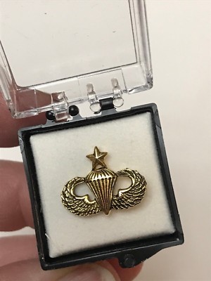 Paratrooper pin, parachuting pin, gold tone pin, military pin ...