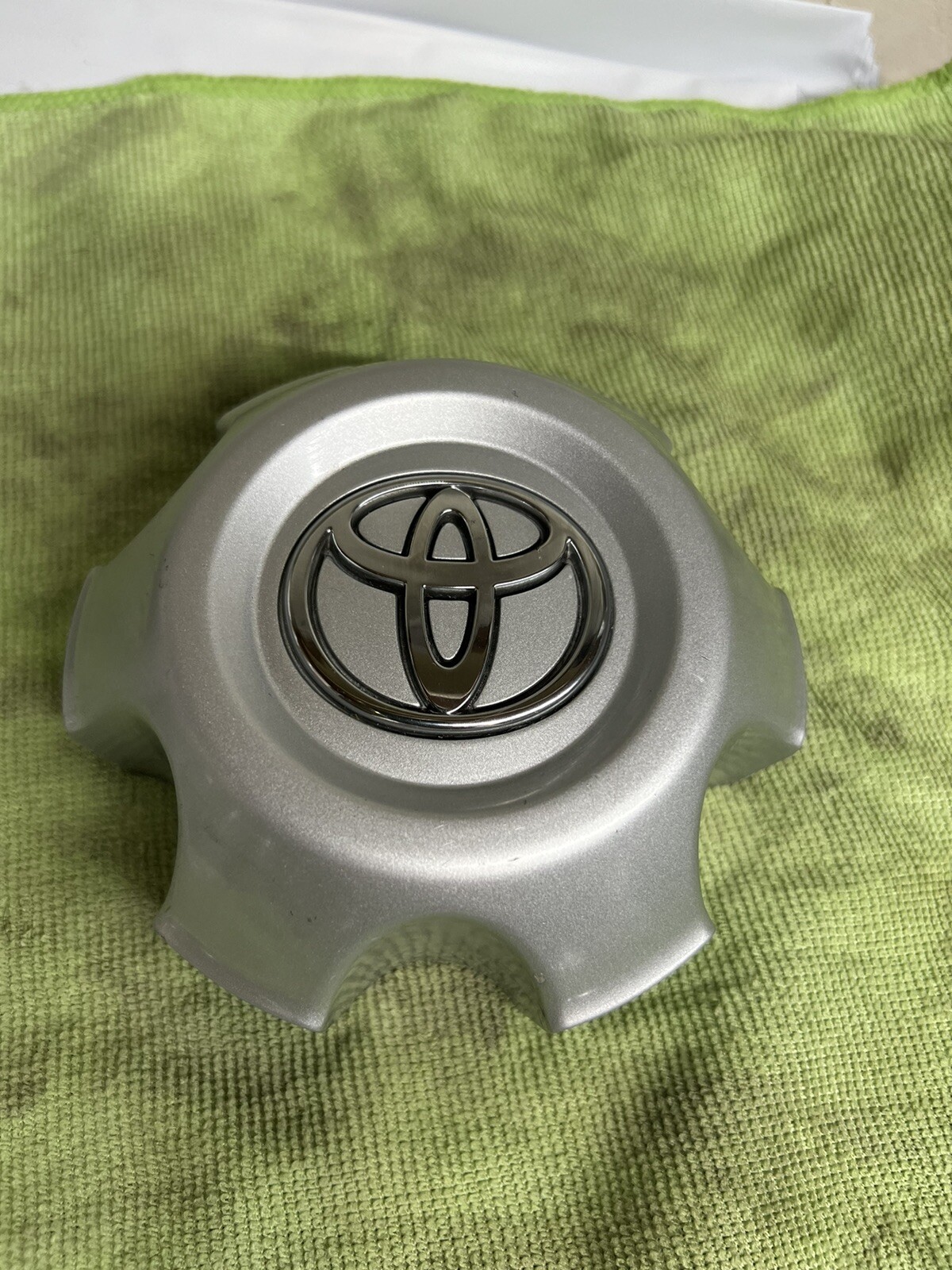 2005-2007 Toyota Tundra Sequoia Center Cap 42603-AF060 | Genuine OEM ...