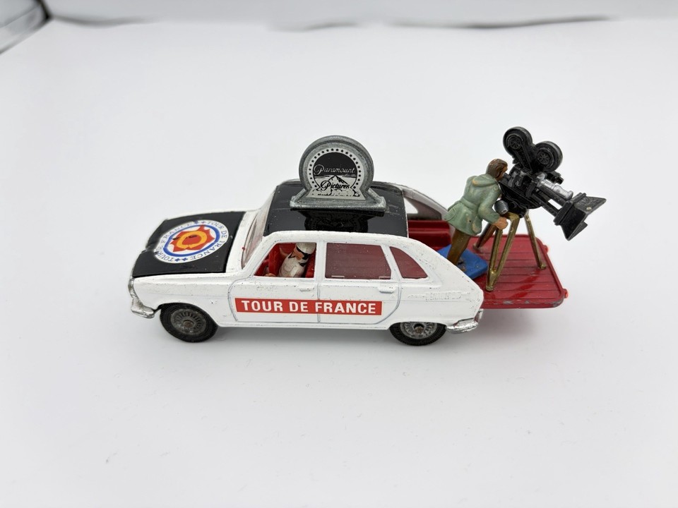 Corgi Toys Gift Set 13 Tour De France Renault R16 Paramount Film Unit ...