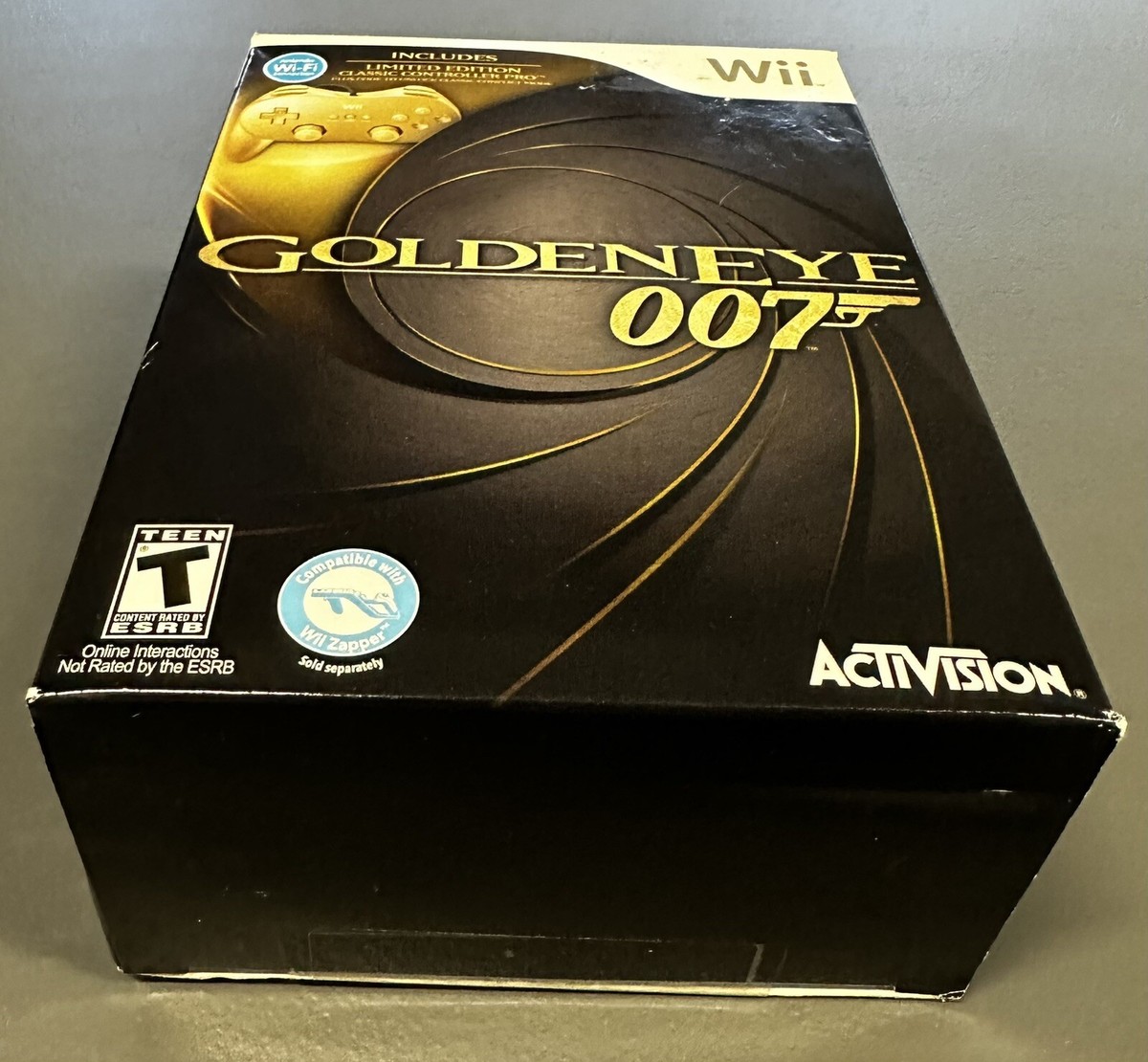Goldeneye 007 Wii Golden Classic Controller Pro Bundle Goldeneye 007