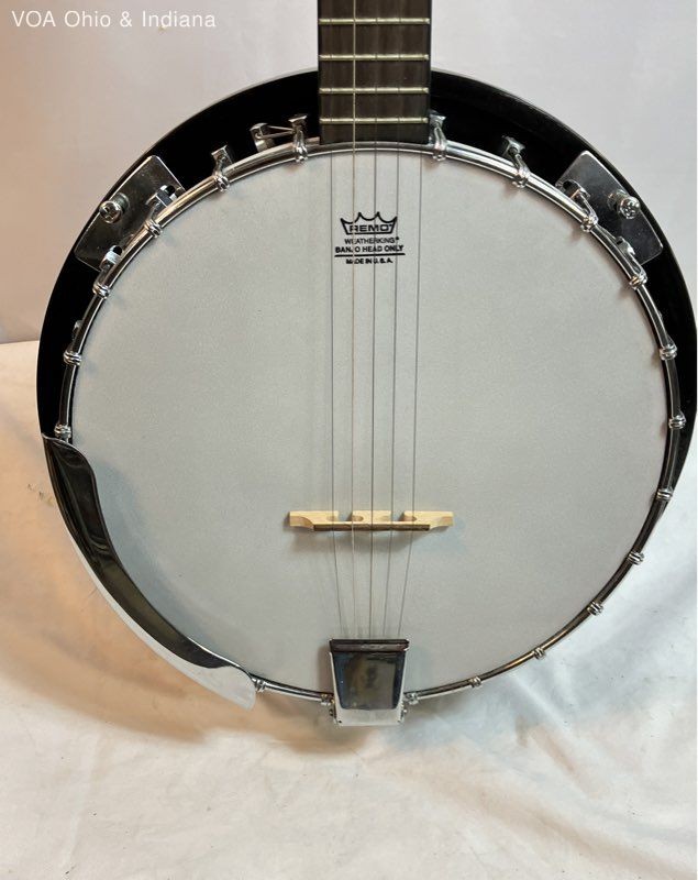 Hondo 5-String Banjo w/ Remo Weatherking Body - Case Included | eBay