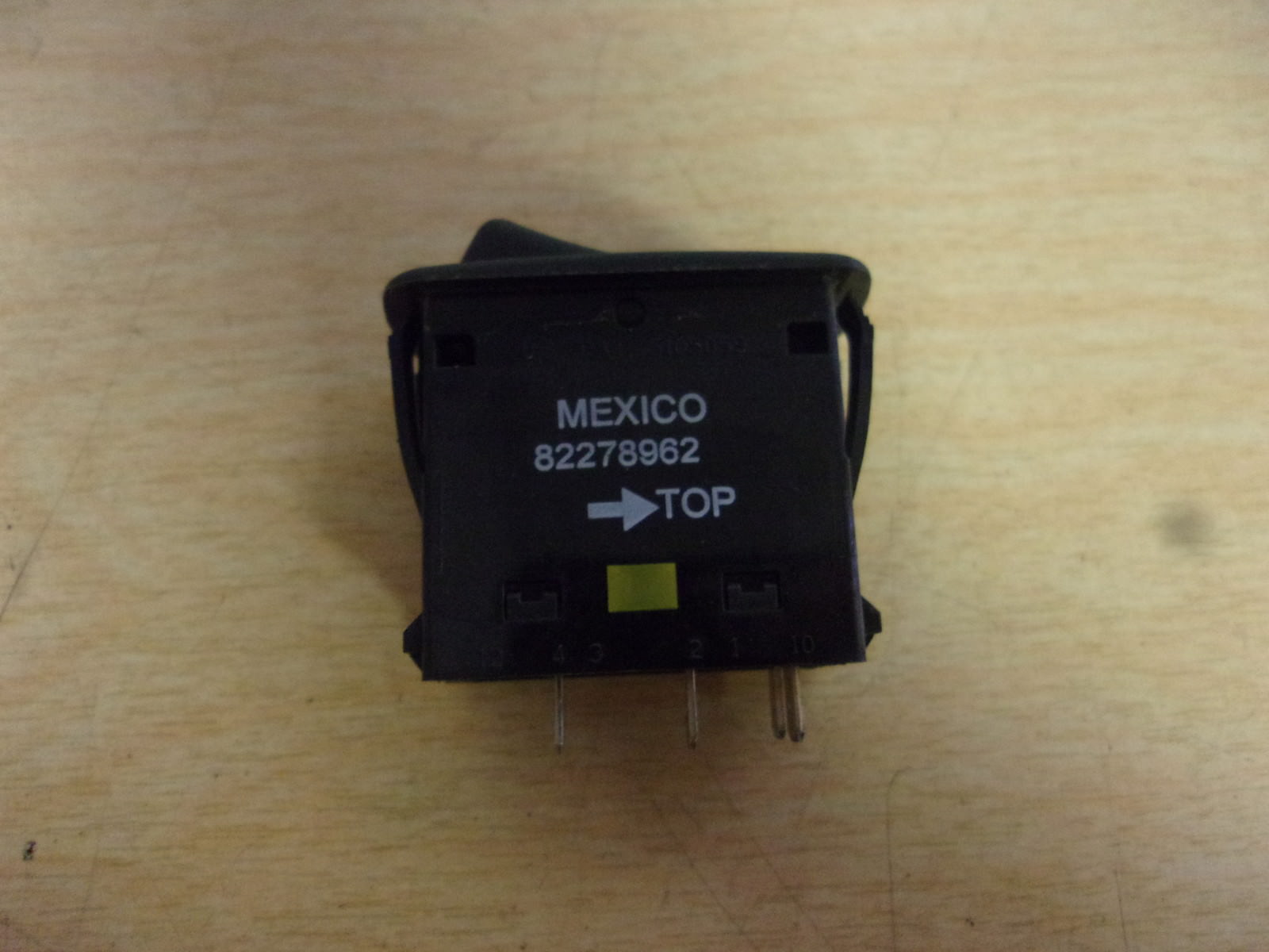 Mack Lock Switch 82278962 *FREE SHIPPING* | eBay