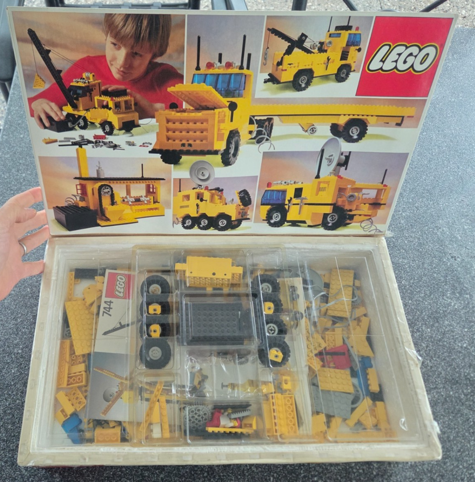 Lego Basic 744 Universal Building Set w Motor 100% Complete Vintage Pre ...