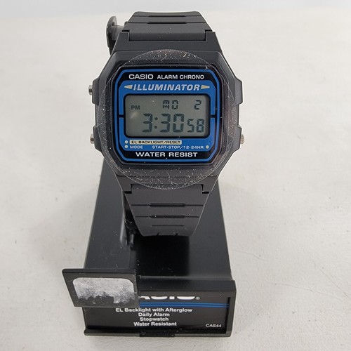 CASIO Digital Men's Classic Watch Illuminator Alarm Stopwatch F105 ...