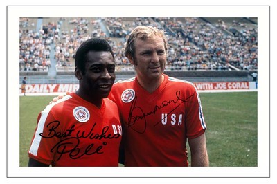 BOBBY MOORE & PELE ENGLAND BRAZIL SIGNED AUTOGRAPH PHOTO PRINT SOCCER ...