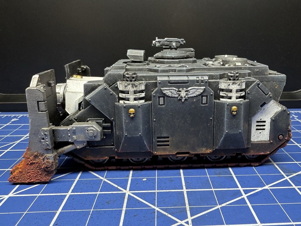 Warhammer 40k Space Marines Vindicator Tank Painted raven guard black ...