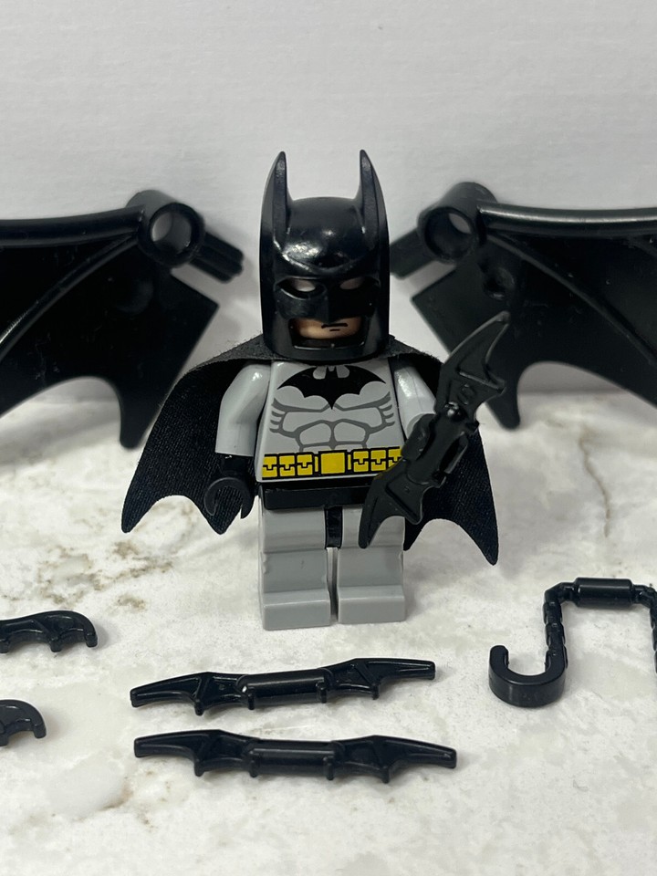 LEGO Batman Minifigure With Accessories Wings Batarang 7779 7780 7782 ...