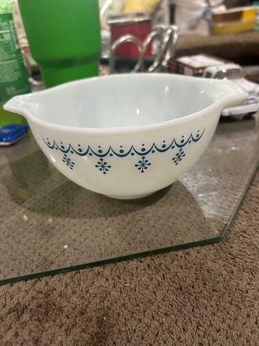 Vintage Pyrex 441 Snowflake Blue Garland 1- 1/2 Pt. Cinderella Mixing Bowl | eBay