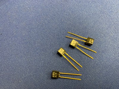 QTY-1 MPS3638 MOTOROLA 2N3638 PNP TRANSISTOR TO-92 GOLD LEADS RARE ...