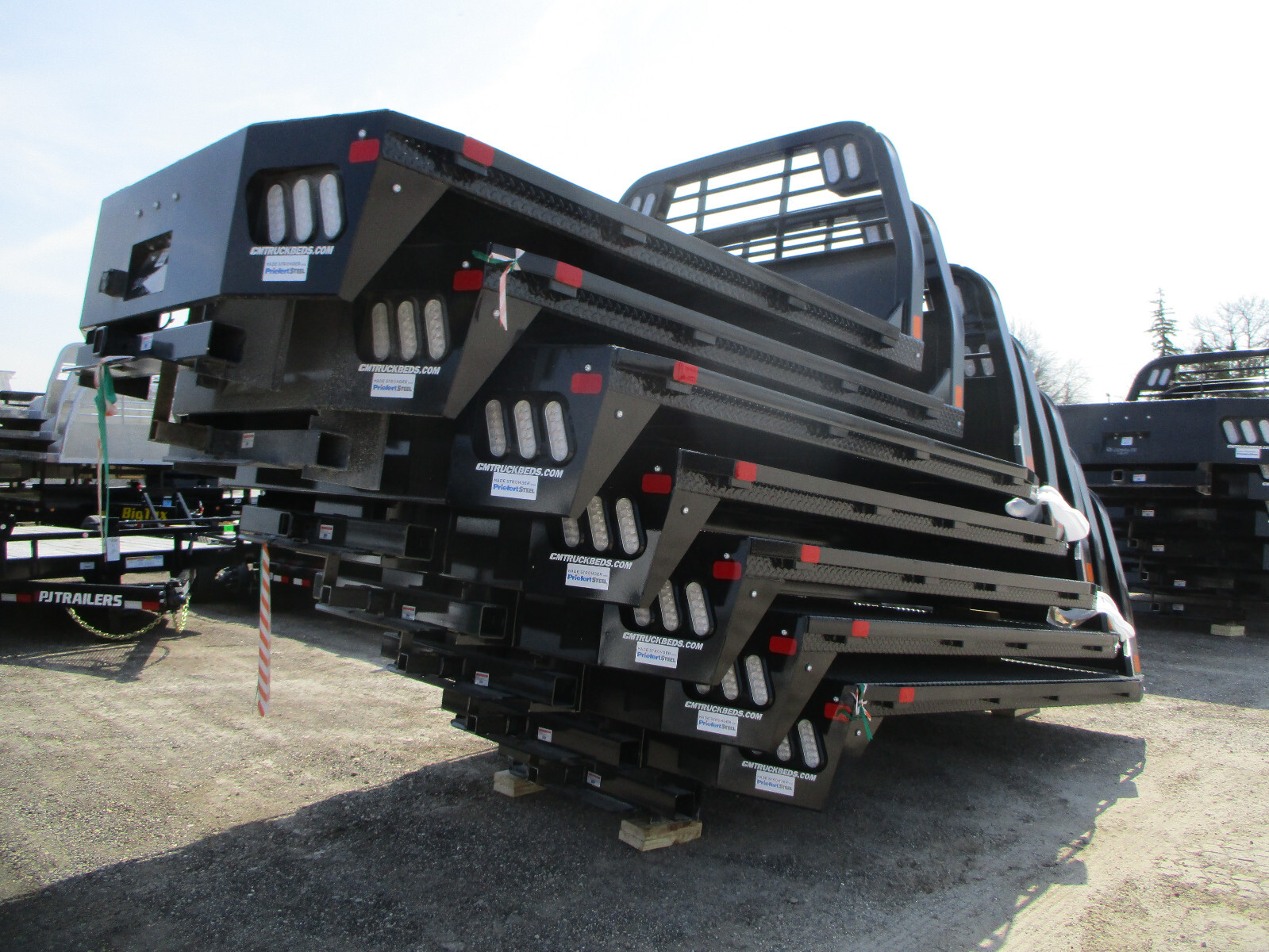 On sale! CM RD flatbed truck body Dually Cab & Chassis 60" CA -Ford ...