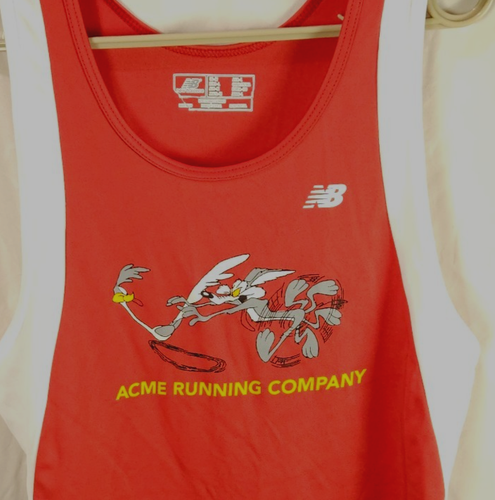 New Balance Acme Running Company Red Singlet Men's M Road Runner Wile E ...