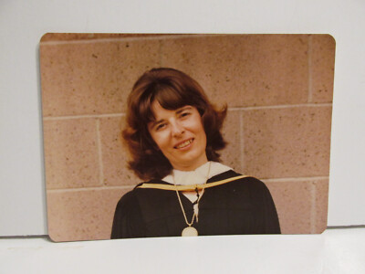 1970S VINTAGE FOUND PHOTOGRAPH COLOR ART OLD PHOTO WOMAN COLLEGE ...