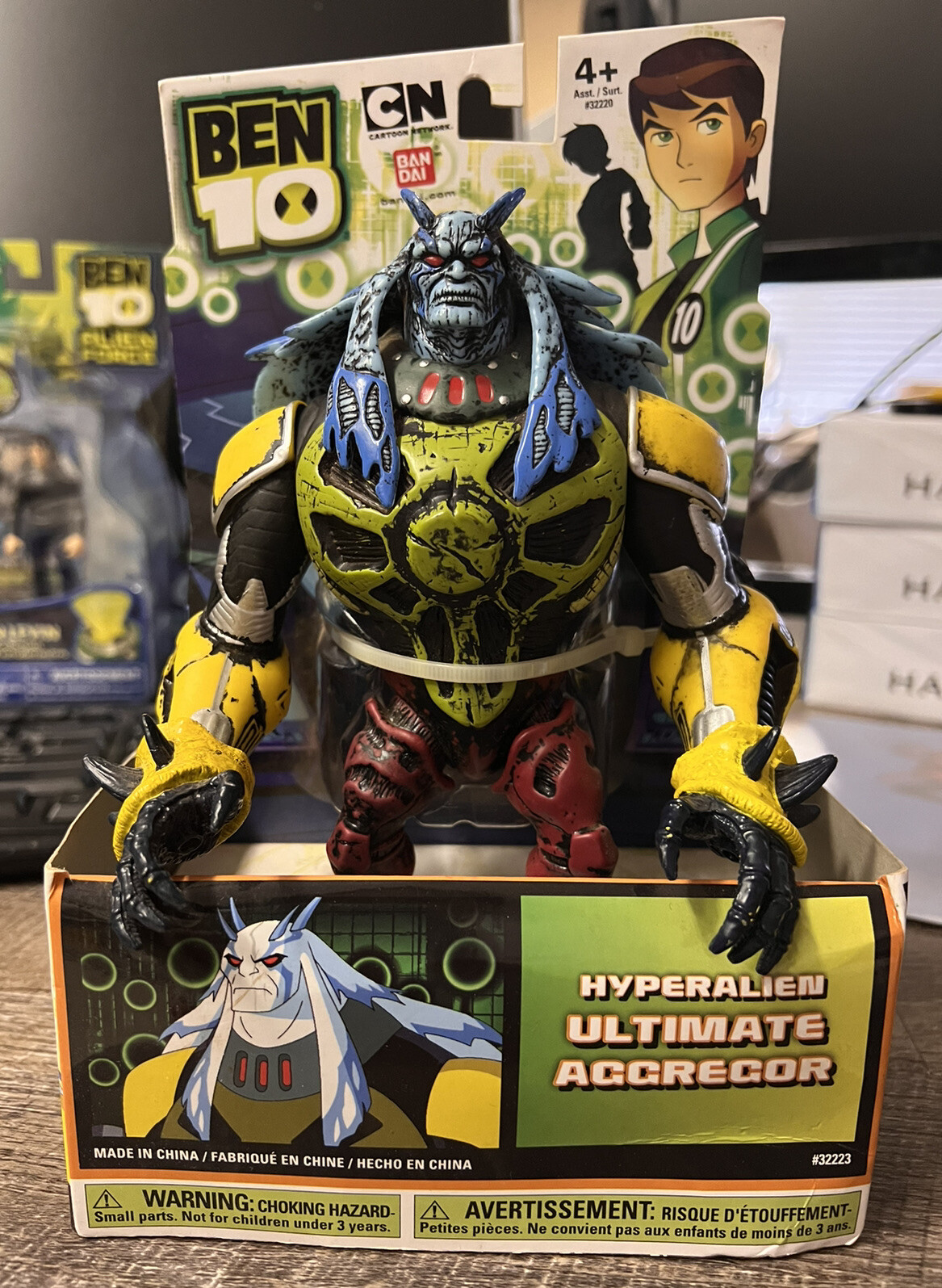 BEN 10 Hyperalien Ultimate Aggregor #32223 *NEW | eBay