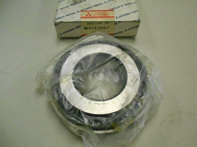 Mitsubishi Fuso Wheel Bearing NSK HR30311DJ MH043087 | OE | Japan