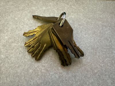 Code S62 Vending Key Gumball Candy Vending Machine Northwestern Oak ...