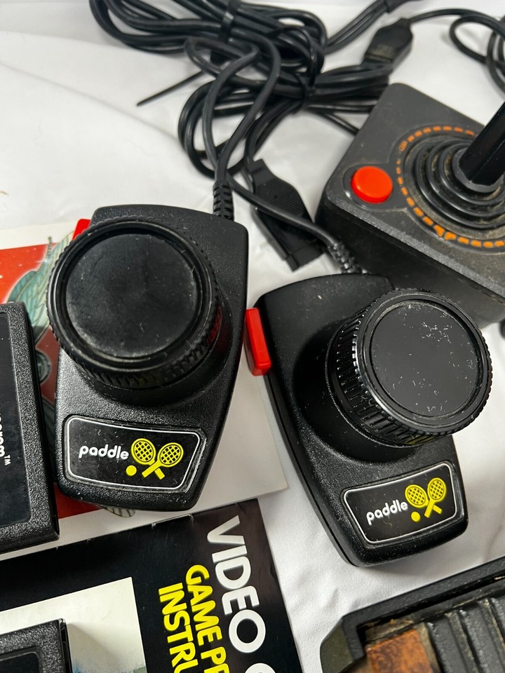 Atari 2600 Woodgrain 15 Games Console Joysticks Paddles Manuals ...